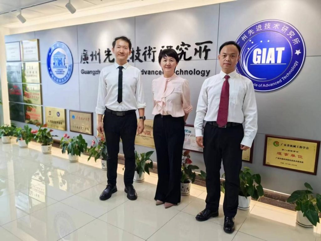 Good news! Zhong Jinyi, executive deputy director of the institute, led ...